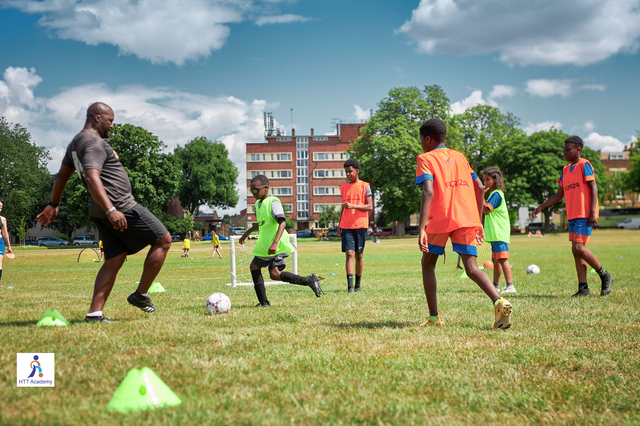 Effective Football Coaching methods for Children and Teenagers